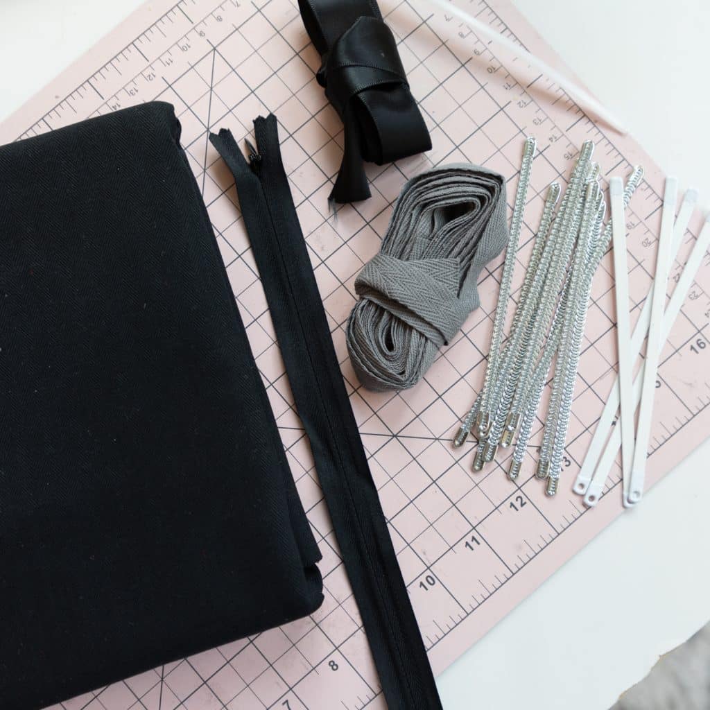 Madalynne X Simplicity S9974 Notions Corset Kit: Light Pink / Beige